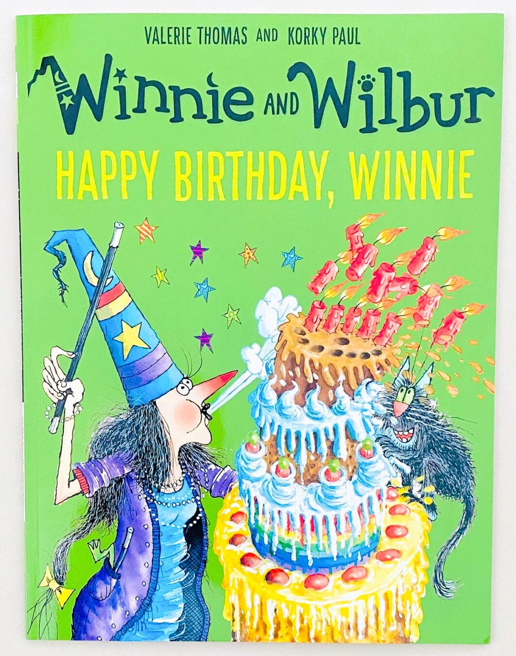 Winne and Wilbur. Happy Birthday, Winnie - El Arca Libros y Juegos ...